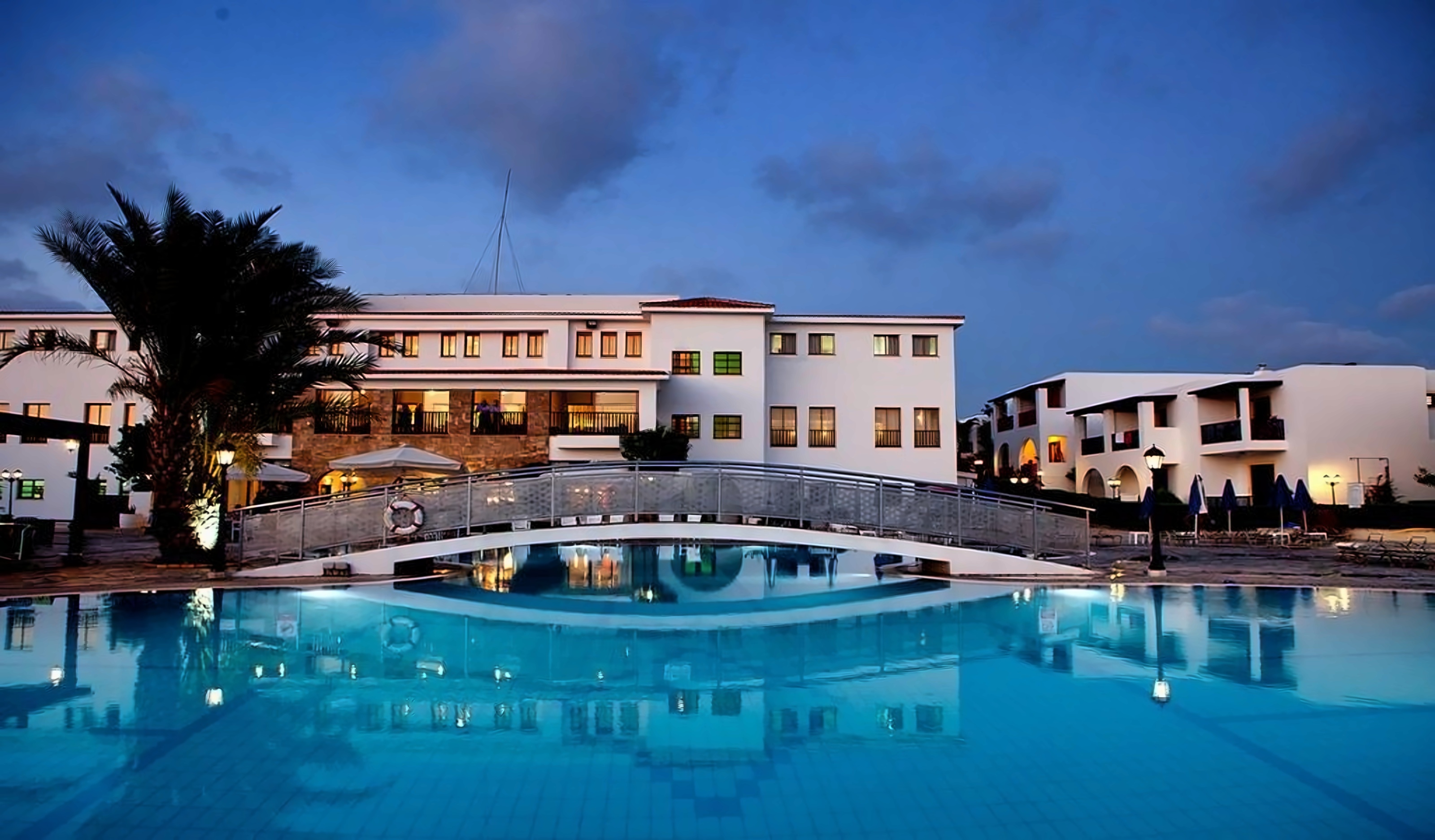 Kefalos Beach Tourist Village Paphos Cypr zdjęcie, cena za wakacje z ...